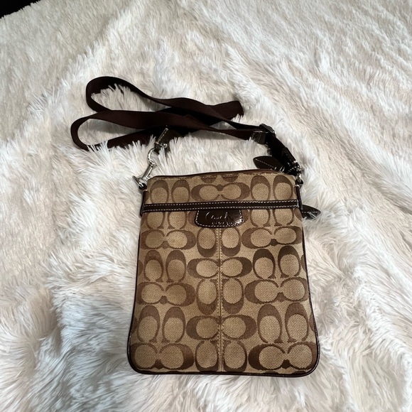Coach | Bags | Coach Signature C Crossbody Swingpack | Poshmark